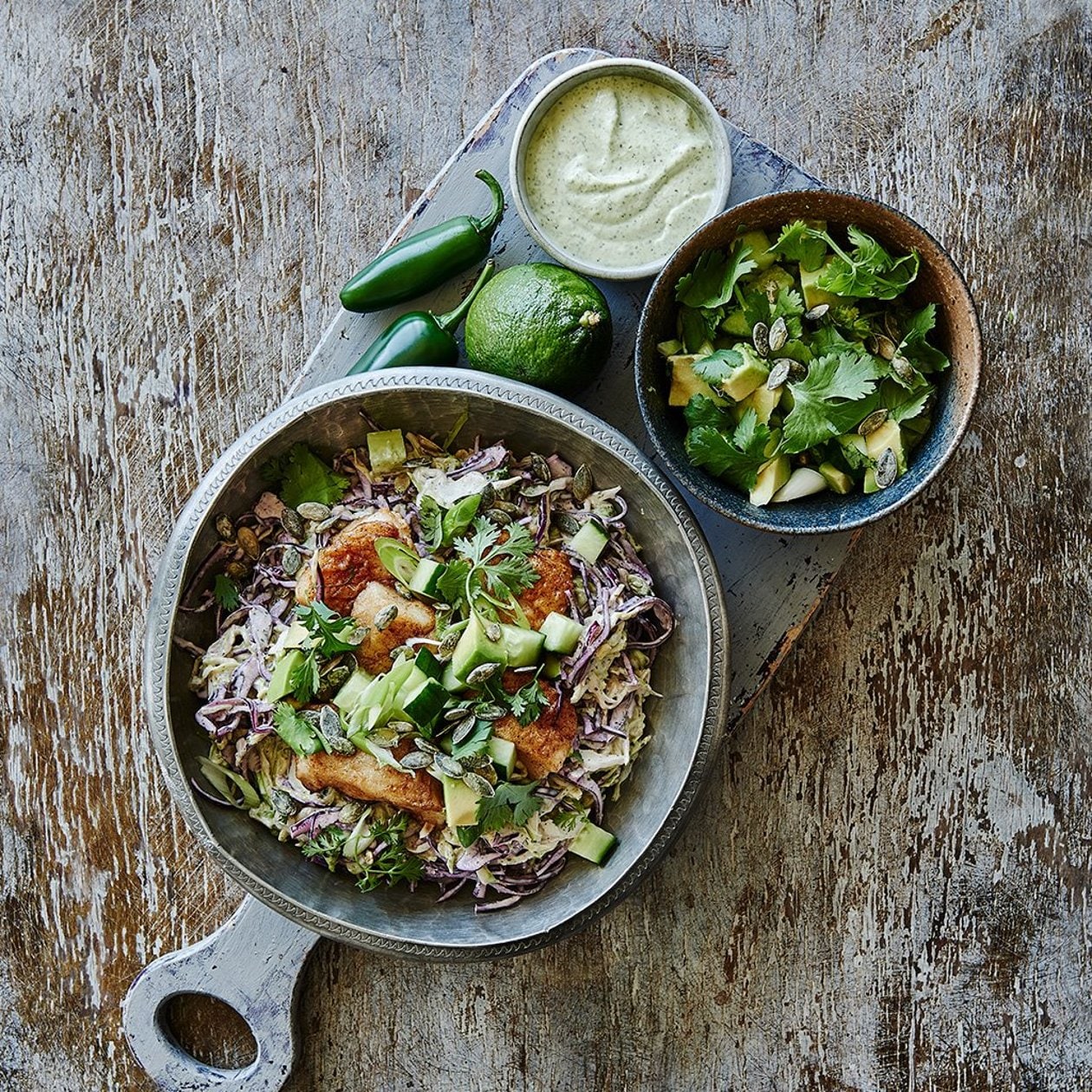 Kryddig fisk med krämig Mexikansk lime slaw Recept