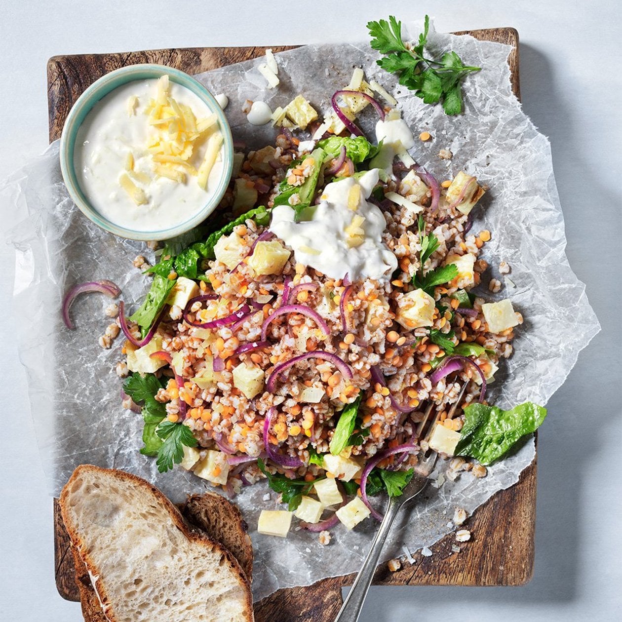 Matvetesallad, röda linser, rotselleri, Sveciadressing Recept