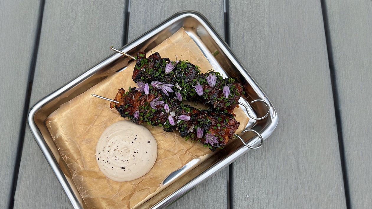 Kolgrillad fläskshawarma med rostad kycklingmayo Recept