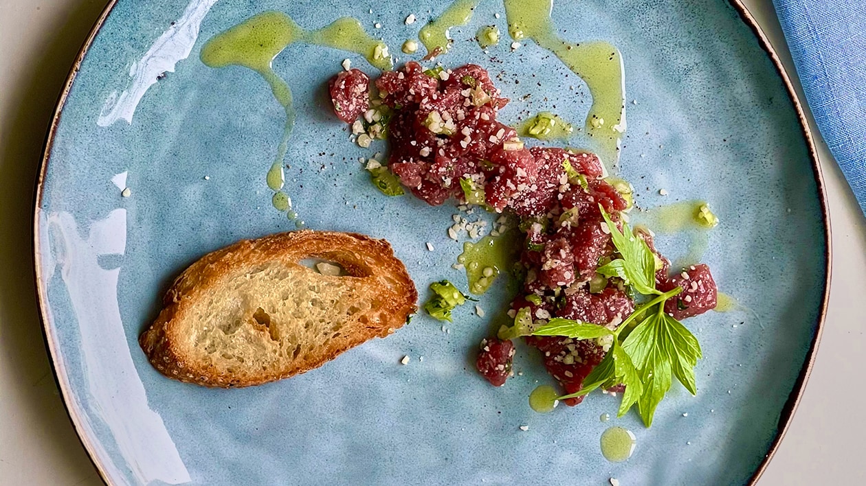 Råbiff med citron, parmesan och selleri Recept